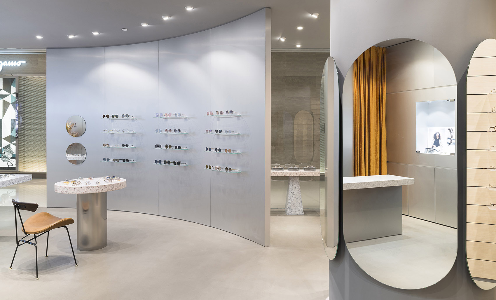 “Ueno Eyewear” Sunglass Shop by Office coastline - 谷德设计网