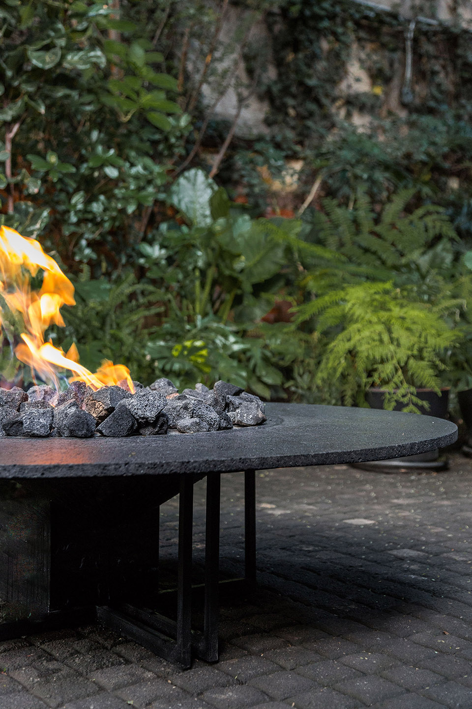 UMO fireplace by Alejandra Carmona and Caterina Moretti - 谷德设计网