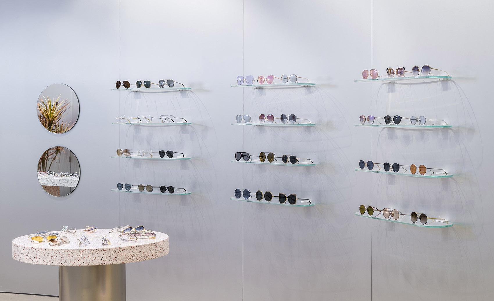 “Ueno Eyewear” Sunglass Shop by Office coastline - 谷德设计网