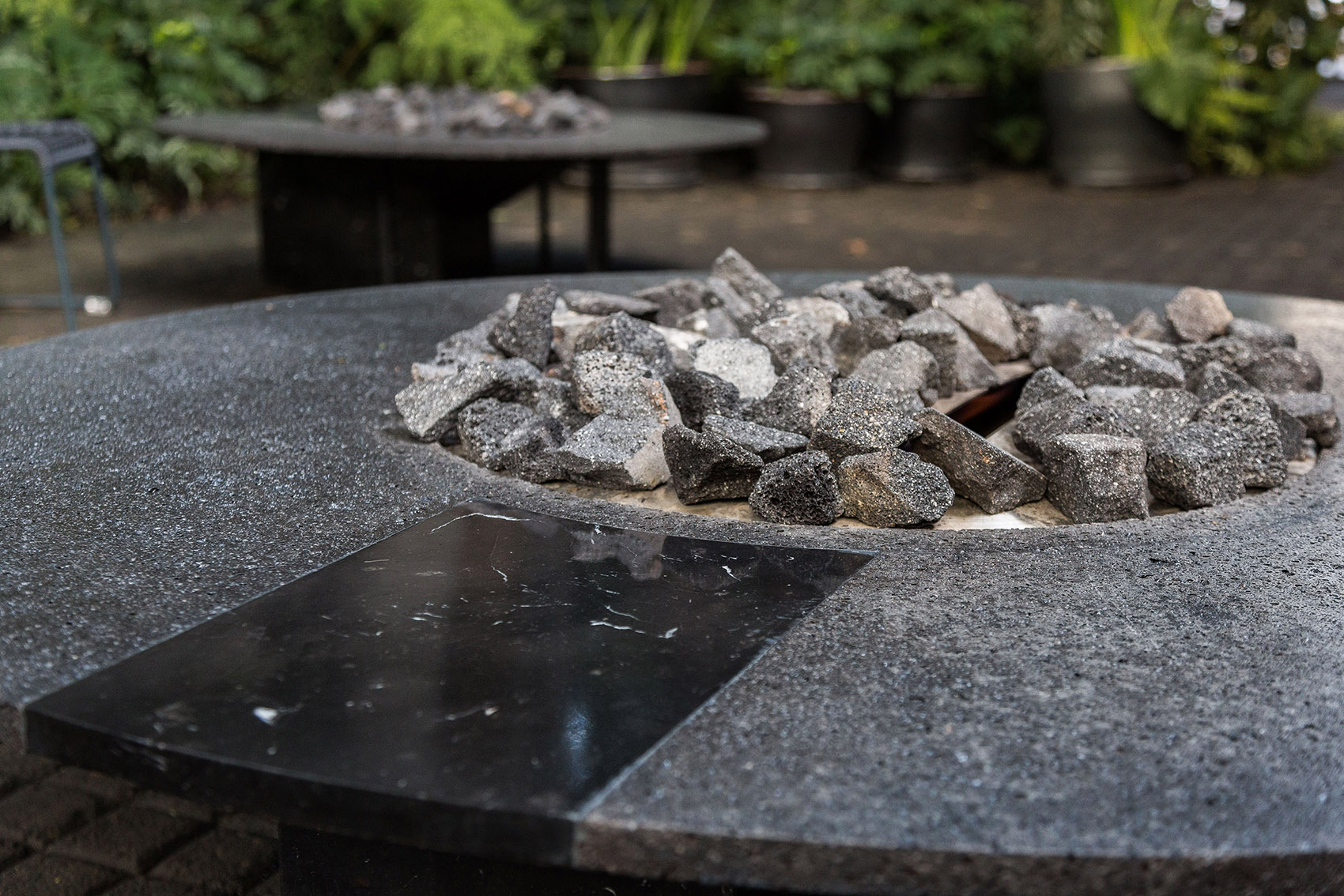 UMO fireplace by Alejandra Carmona and Caterina Moretti - 谷德设计网