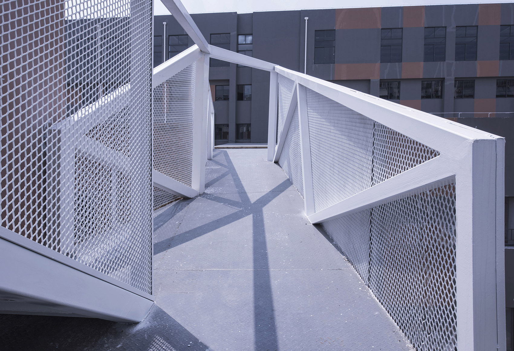 X Bridge, China by Zhang Bing & Atelier Groundwork Architecture - 谷德设计网