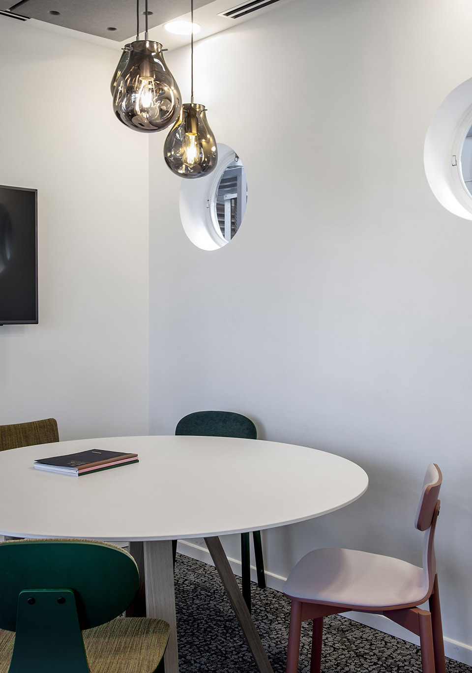 ALEPH VC Office by Roy David Studio - 谷德设计网