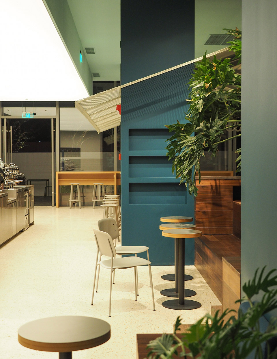 Seesaw Coffee, China by nota architects - 谷德设计网