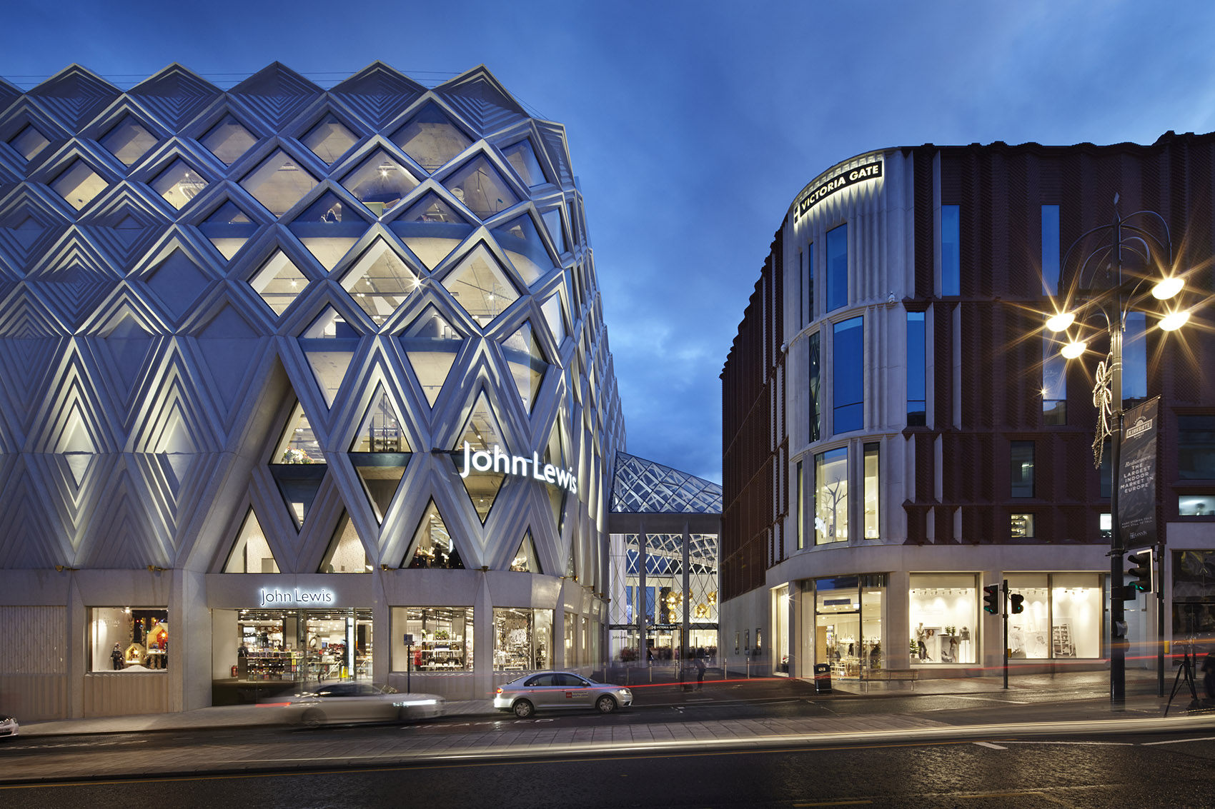 Victoria Gate Arcade by ACME - 谷德设计网