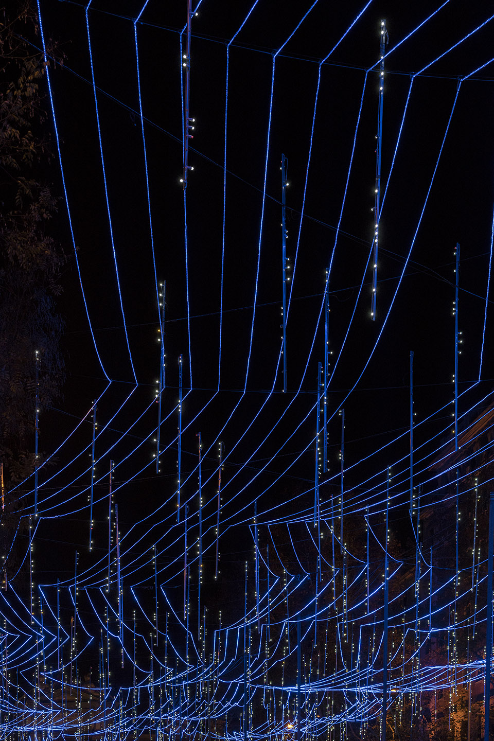Stellar, light installation, Madrid by Ben Busche / Brut Deluxe - 谷德设计网
