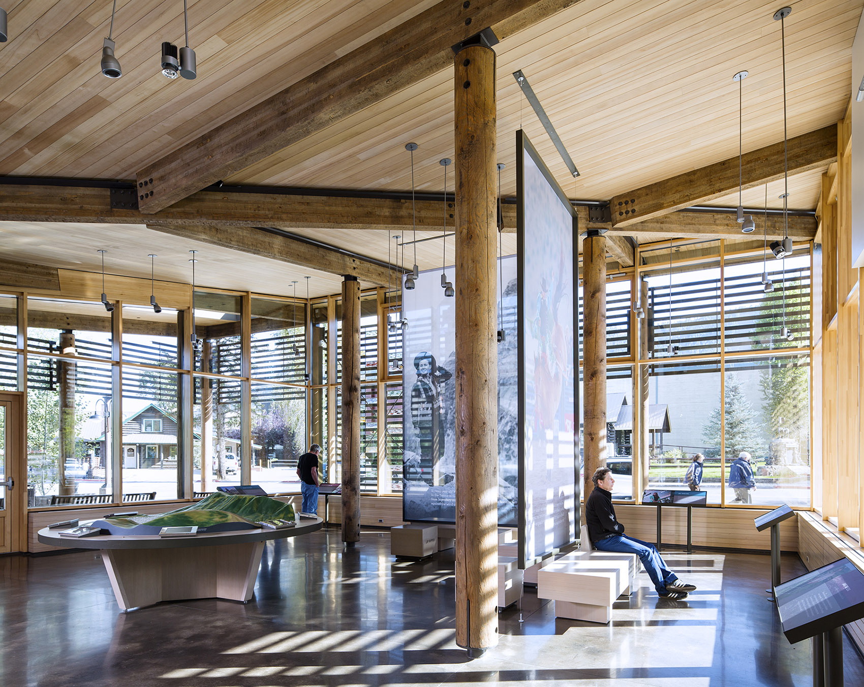 Home Ranch Welcome Center by Carney Logan Burke Architects - 谷德设计网