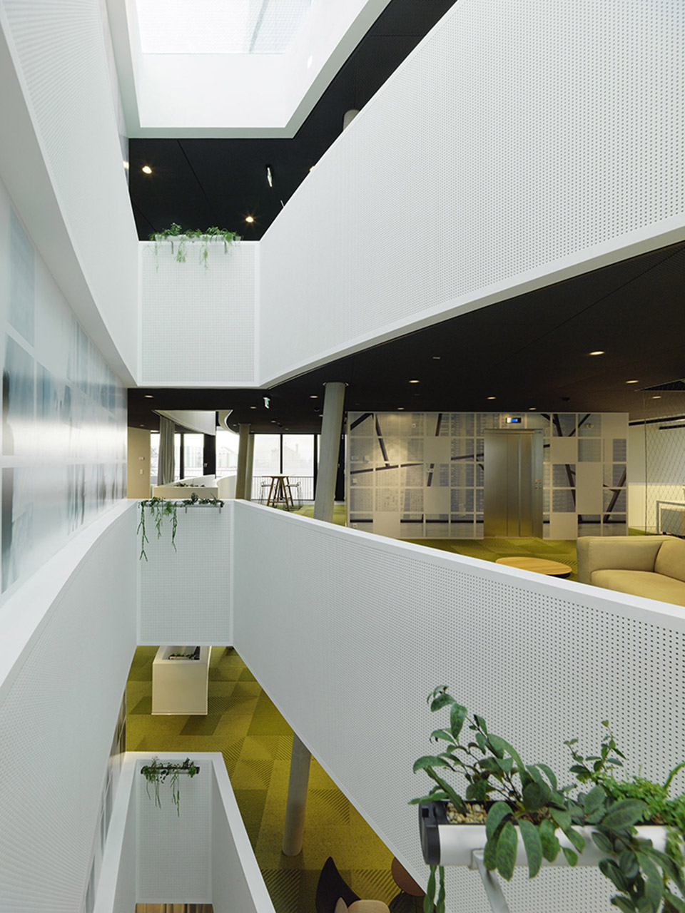 C&P Corporate Office by INNOCAD - 谷德设计网