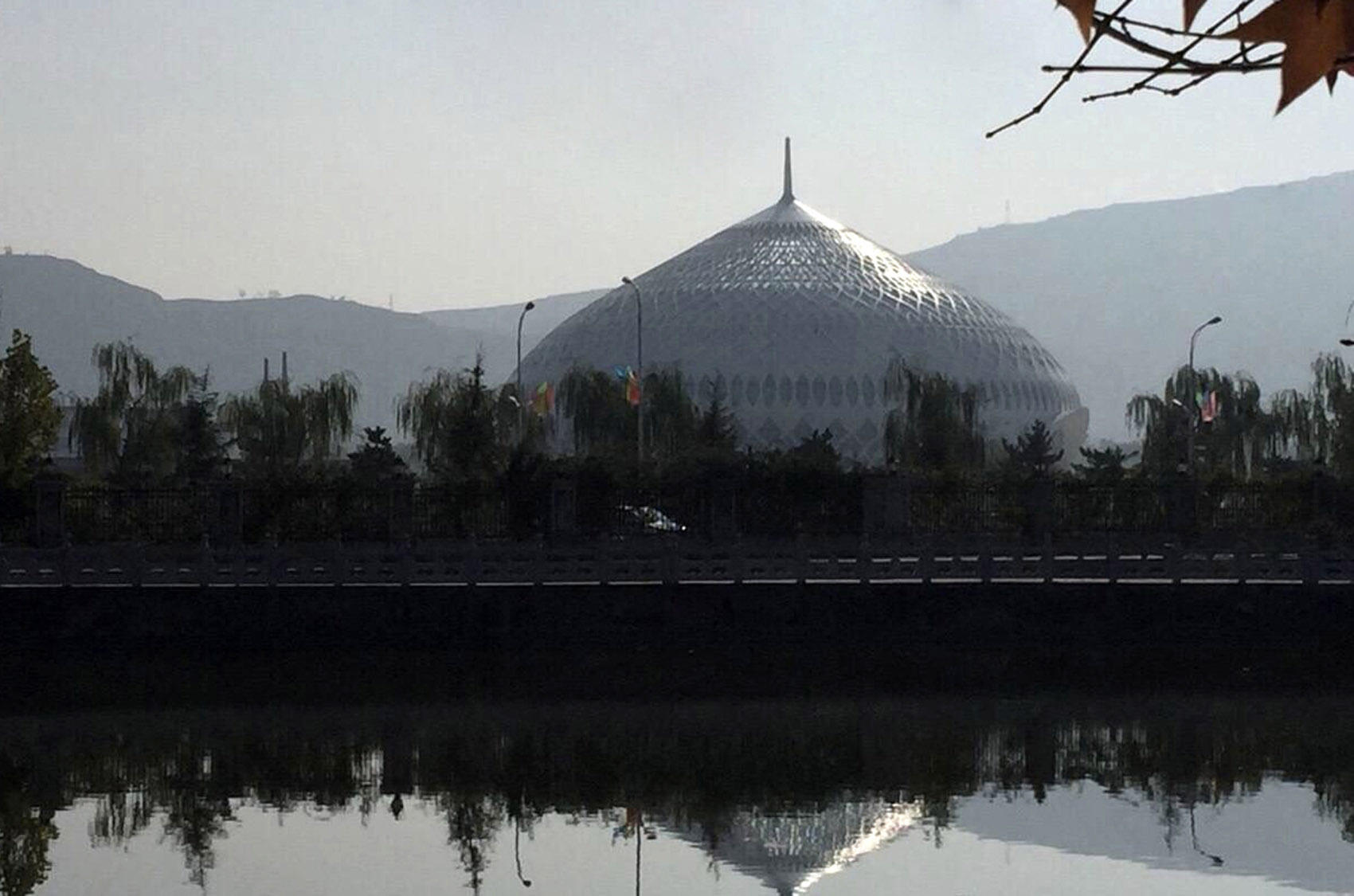 ”Dome of the Flower” – Linxia National Grand Theater by DUTStudio - 谷德设计网
