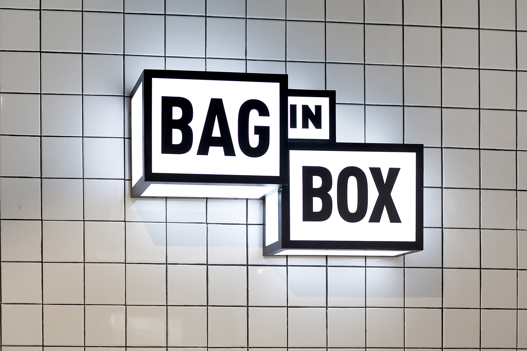 Bag In Box by Wanna One - 谷德设计网