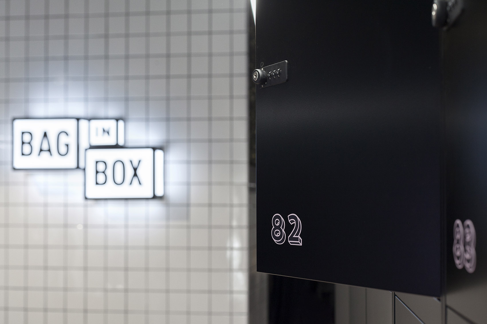 Bag In Box by Wanna One - 谷德设计网