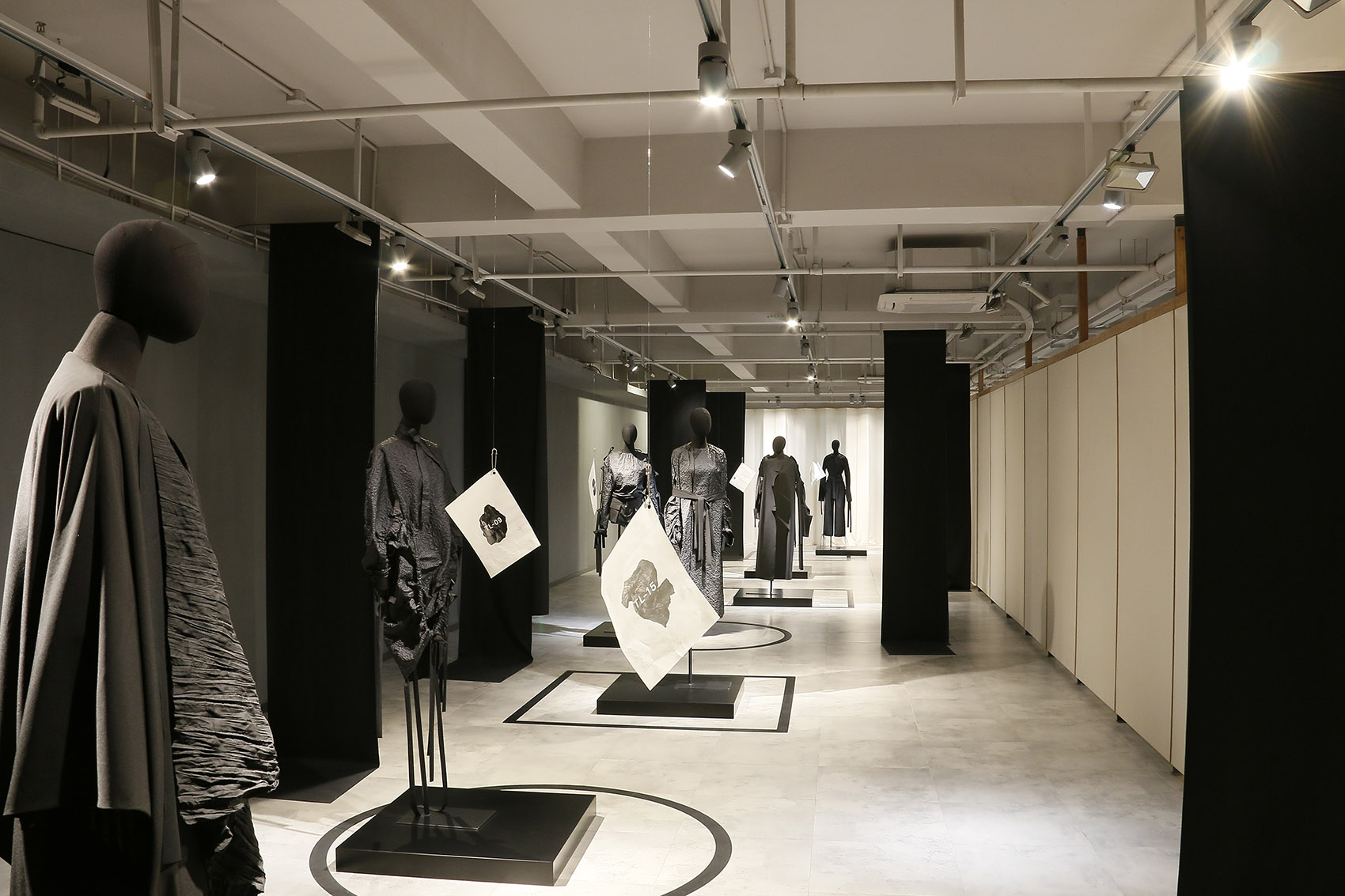 Textile Library in Zhejiang, China by slowstudio Architects - 谷德设计网