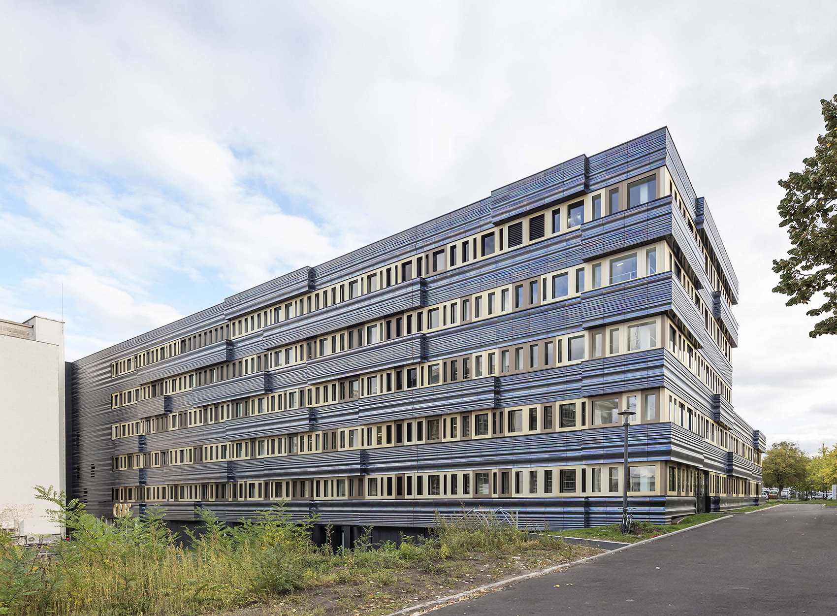 CRBC-Centre de Recherche Bio-clinique by PERIPHERIQUES Architectes - 谷德设计网