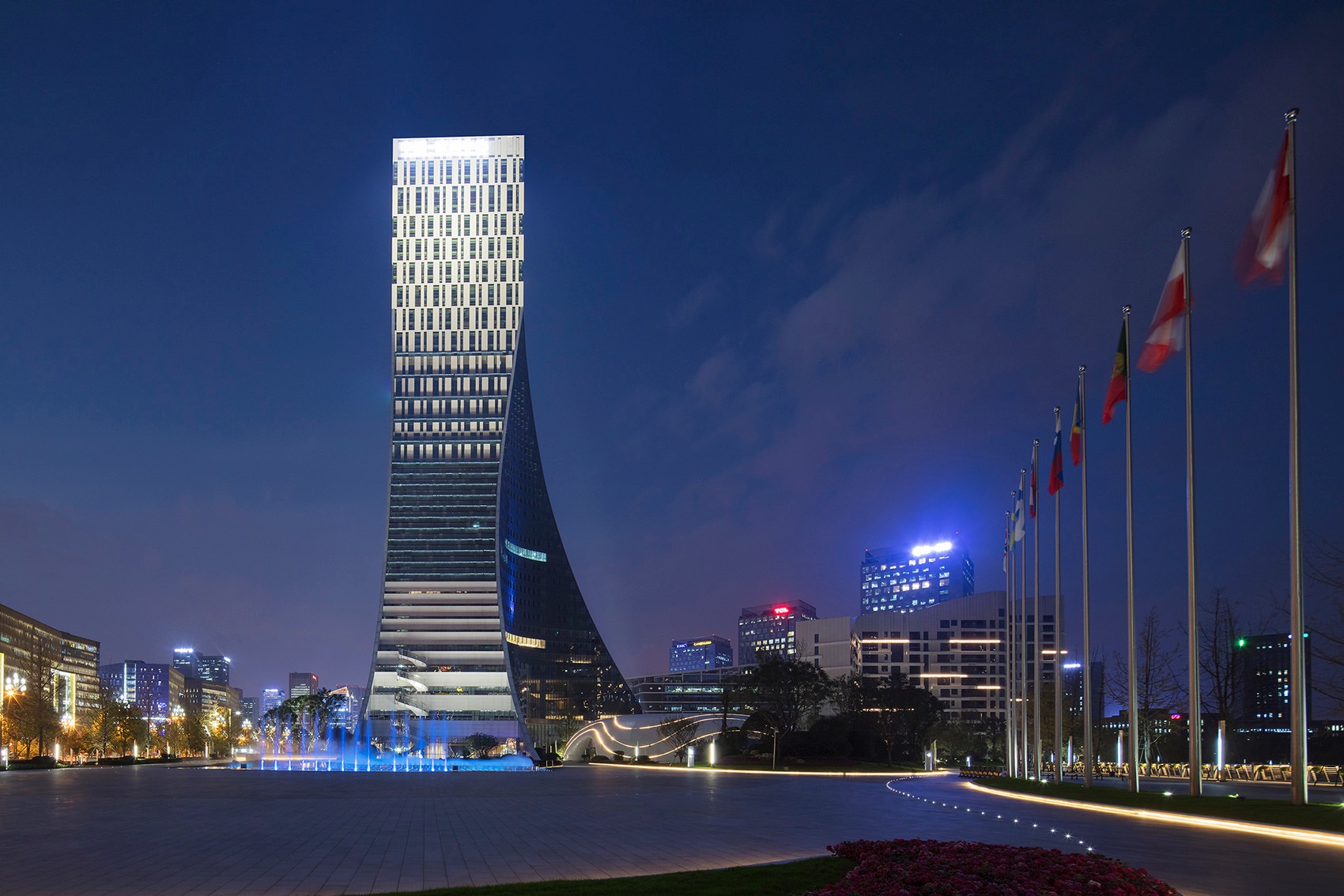 Icon Yunduan Tower, Chengdu, China by PES-Architects - 谷德设计网