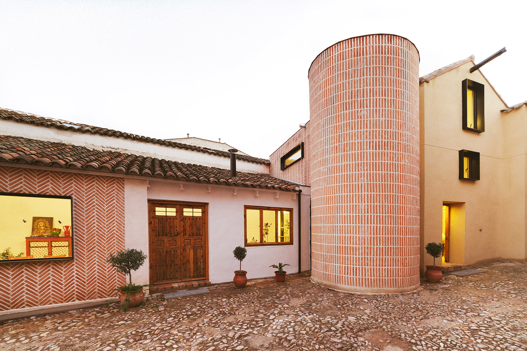 Former Haystack Refurbishment by OOIIO Architecture - 谷德设计网