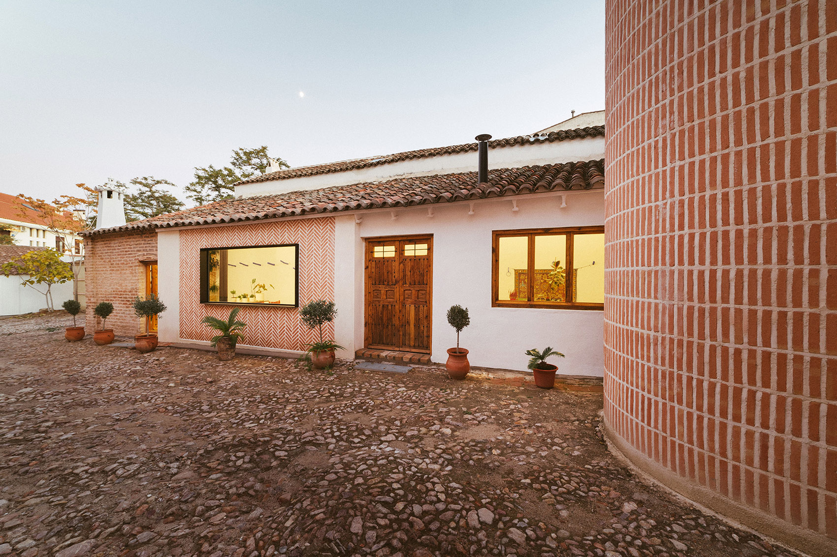 Former Haystack Refurbishment by OOIIO Architecture - 谷德设计网