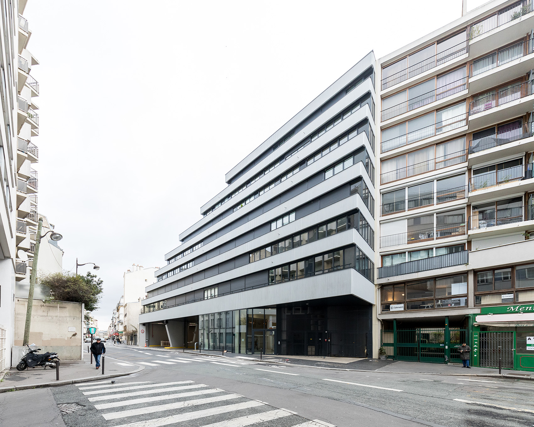 Dwellings and RATP bus center in Paris XIV by ECDM - 谷德设计网
