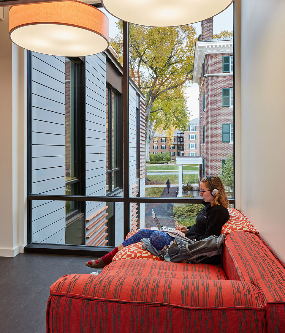 Dartmouth College House Center Pilots by Sasaki - 谷德设计网