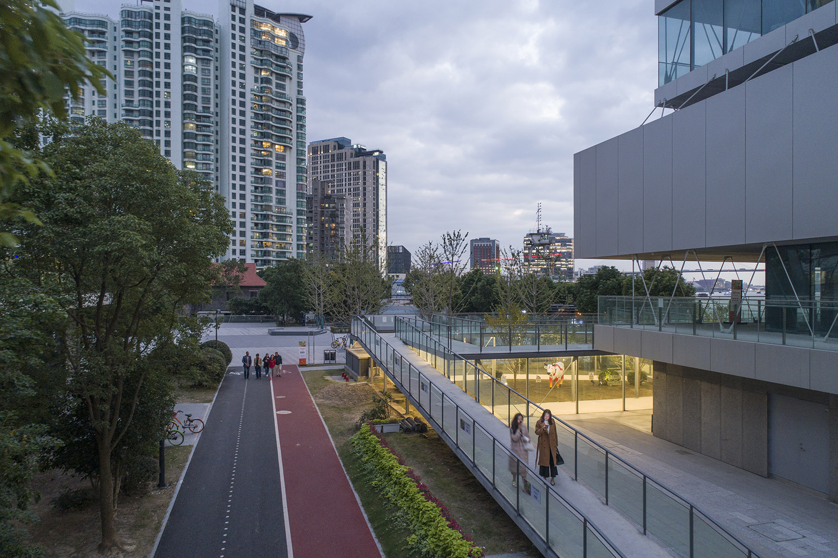 Modern Art Museum and its ancillary facilities by Atelier Deshaus ...