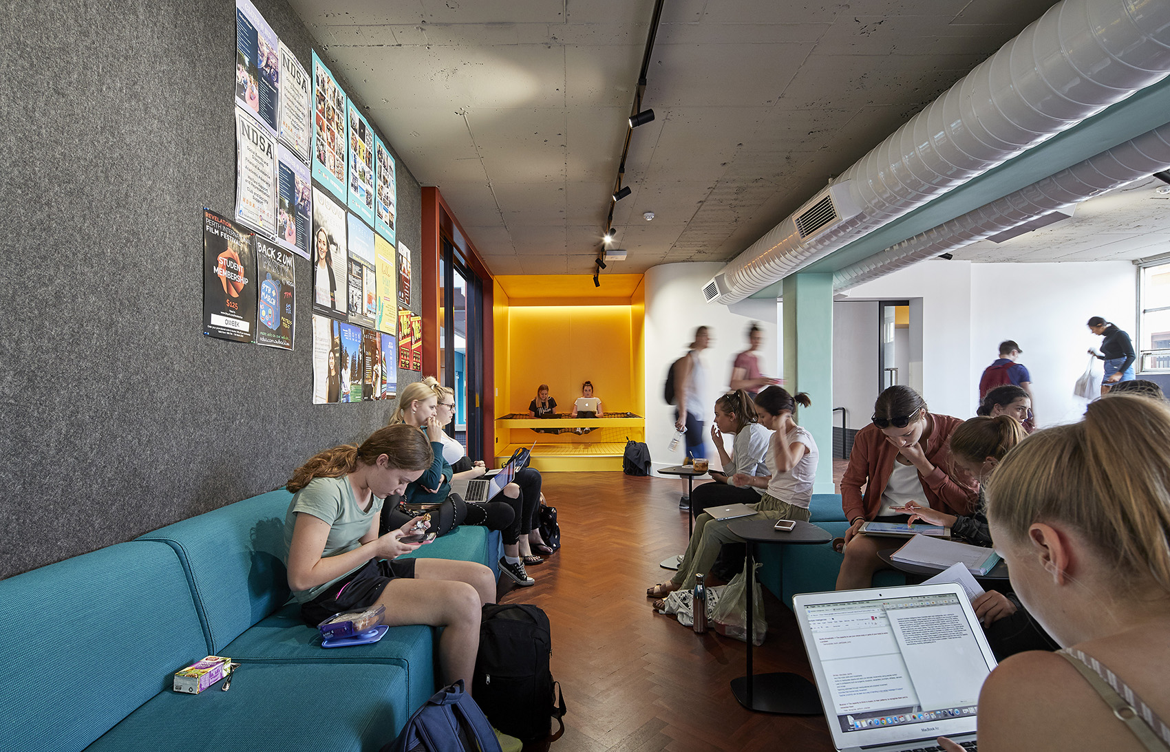 Student Hub at Notre Dame by Cox Architecture - 谷德设计网