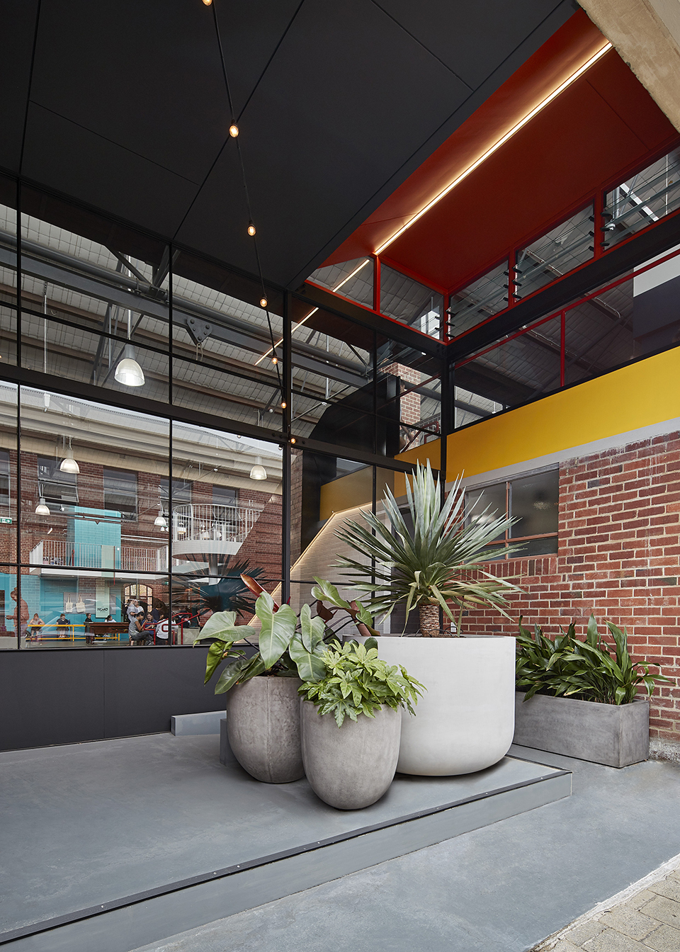 Student Hub at Notre Dame by Cox Architecture - 谷德设计网