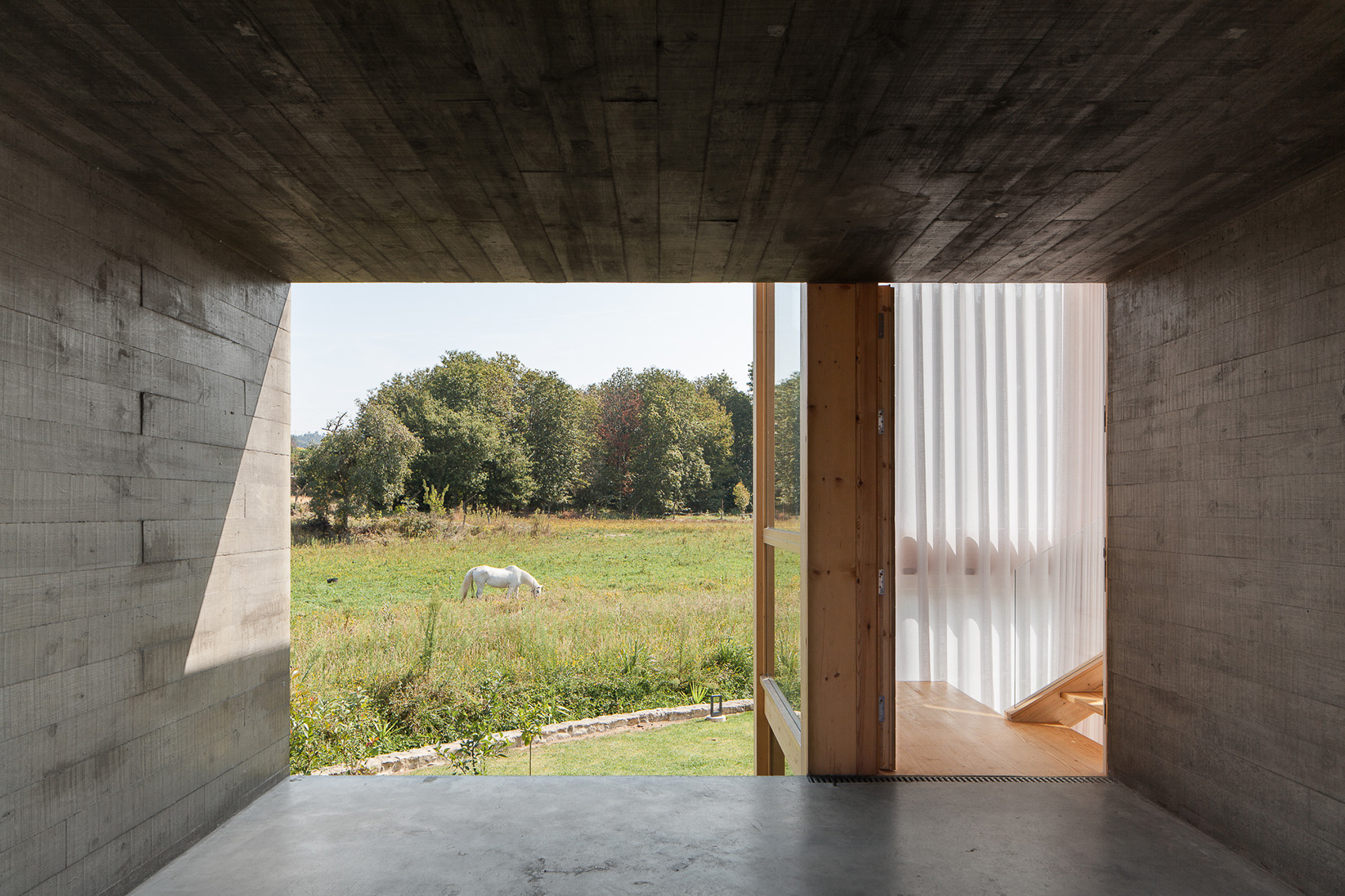 House Santa Maria by PEDRO HENRIQUE ARQUITETO - 谷德设计网