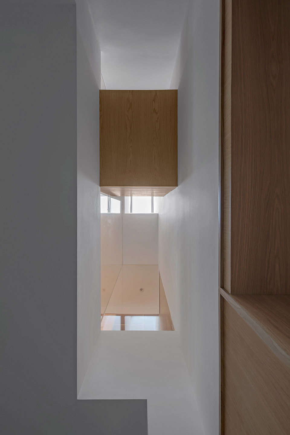 The House With A Tiny Patio by Atelier tao+c - 谷德设计网