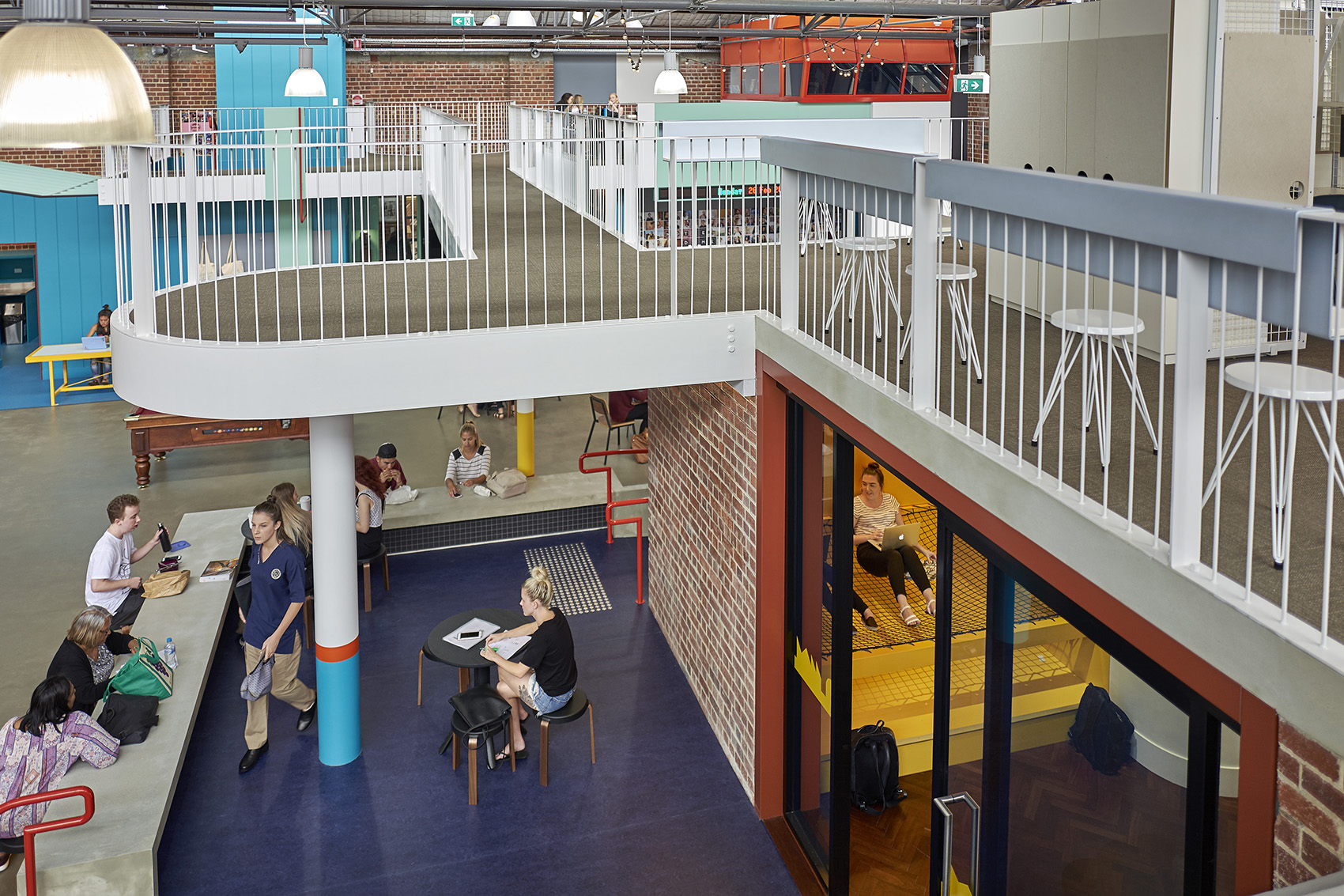 Student Hub at Notre Dame by Cox Architecture - 谷德设计网