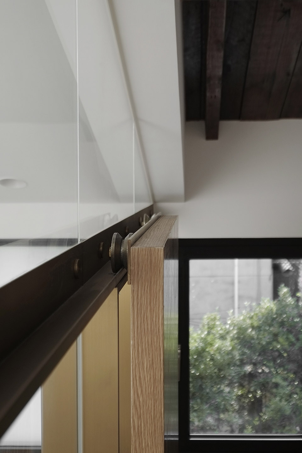 The House With A Tiny Patio by Atelier tao+c - 谷德设计网