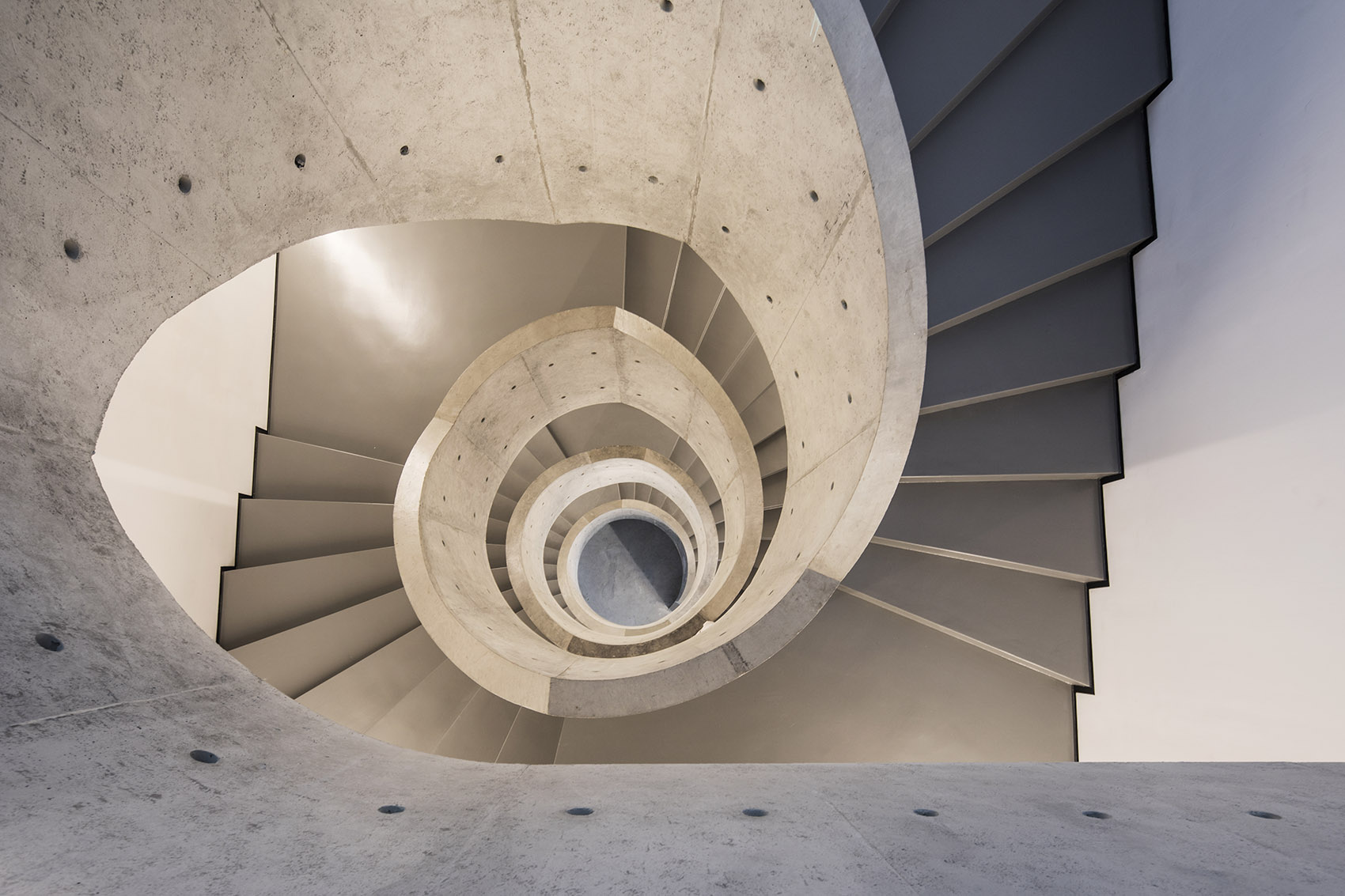 Modern Art Museum and its ancillary facilities by Atelier Deshaus ...