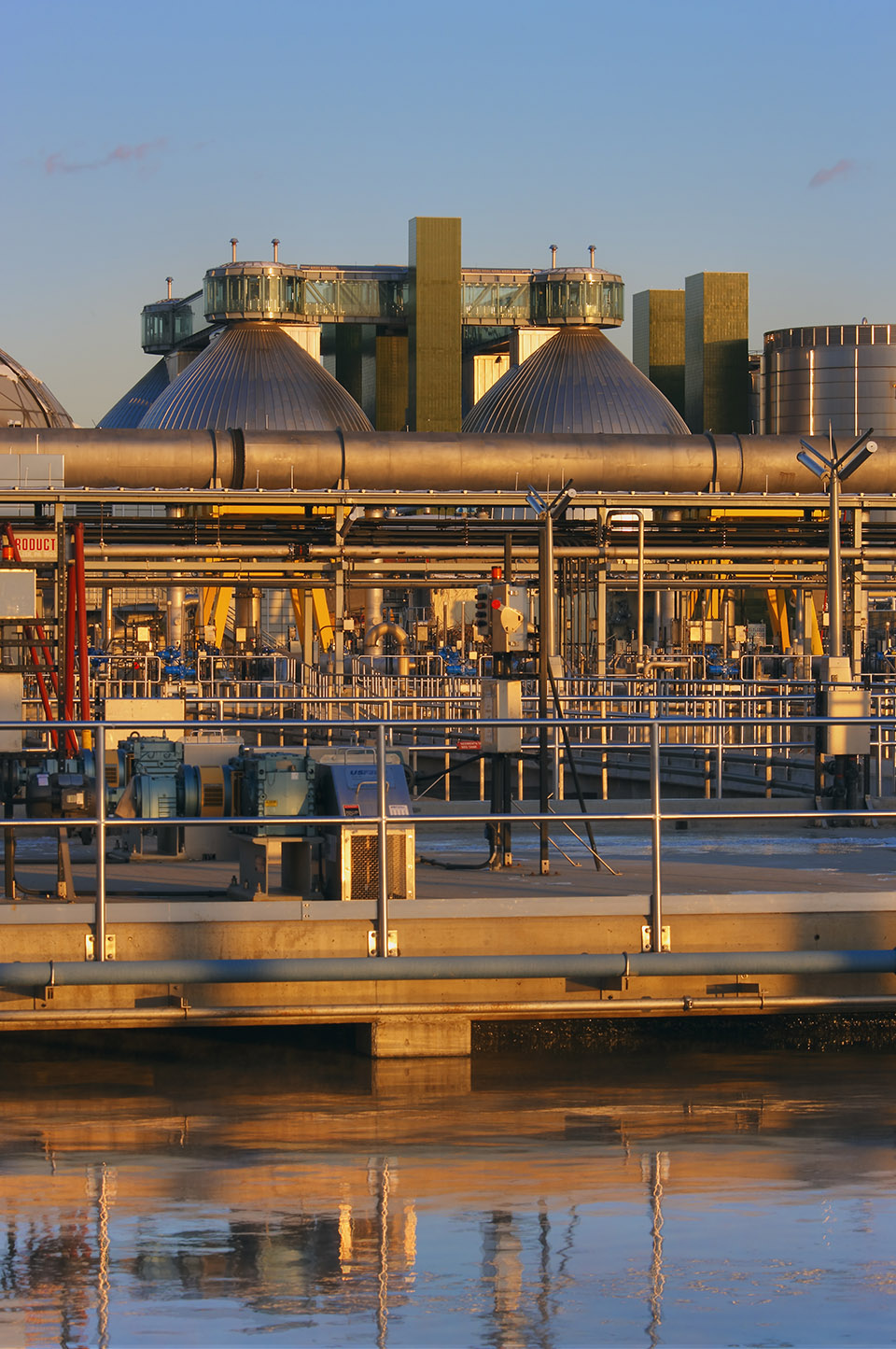 Newtown Creek Wastewater Treatment Plant, New York by Ennead Architects ...