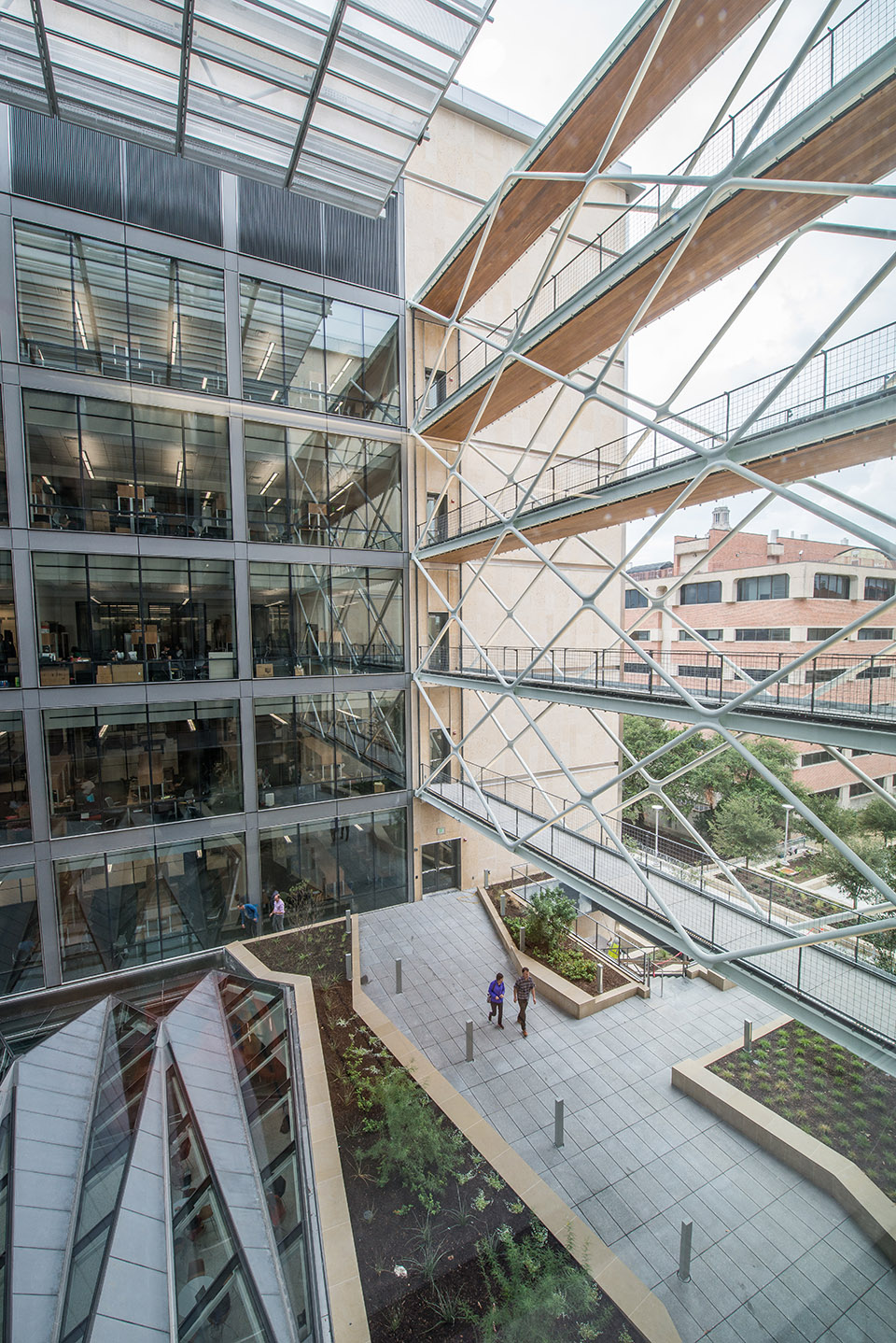 Engineering Education and Research Center (EERC) of UT Austin, Austin ...