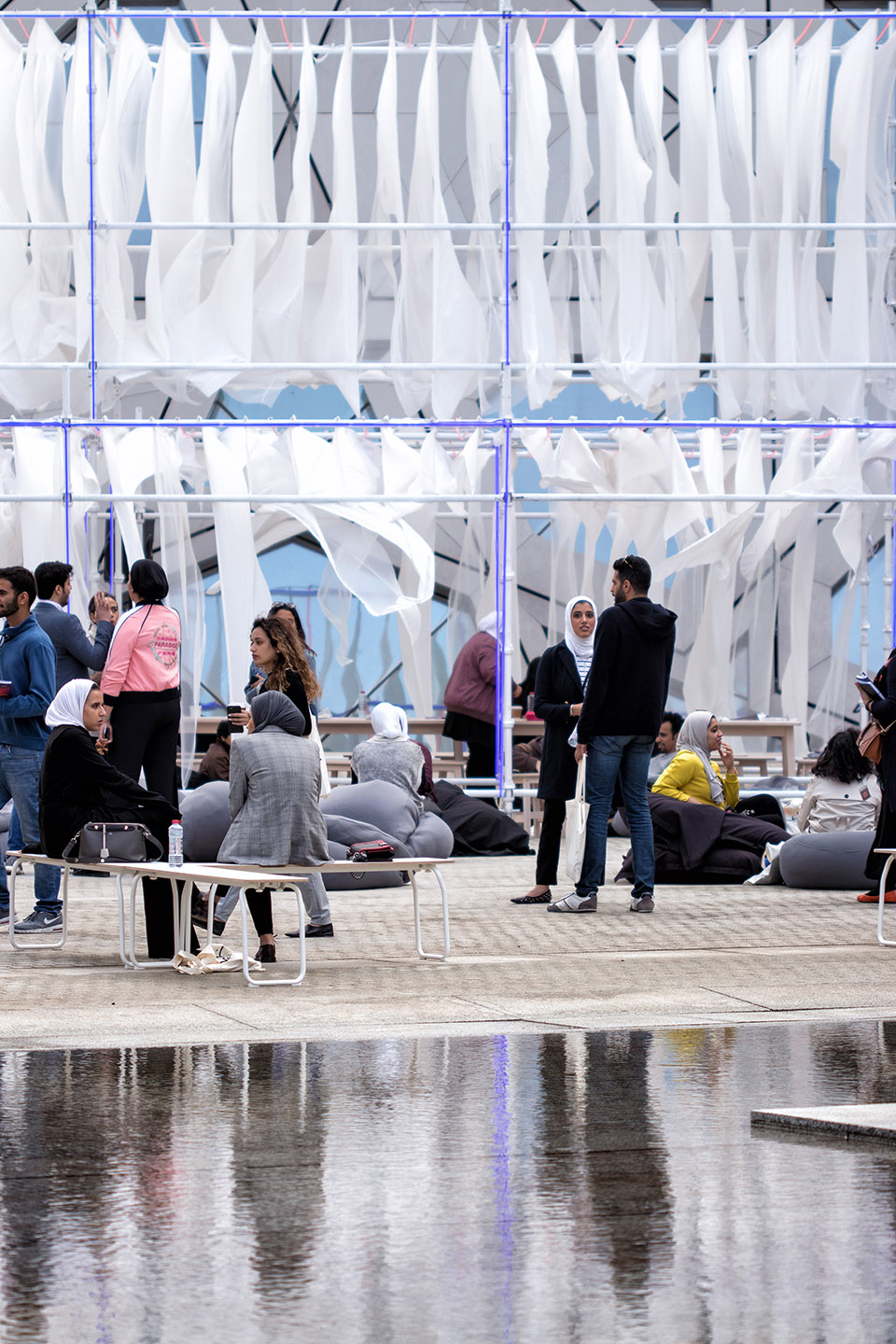 LUMINOUS DRAPES, JACC, KUWAIT CITY by STUDIO TOGGLE - 谷德设计网