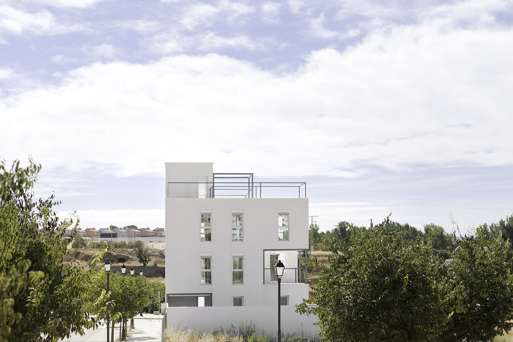 3X3 HOUSE, Requena, Spain, by Crux arquitectos and MCP Arquitectura - 谷德设计网