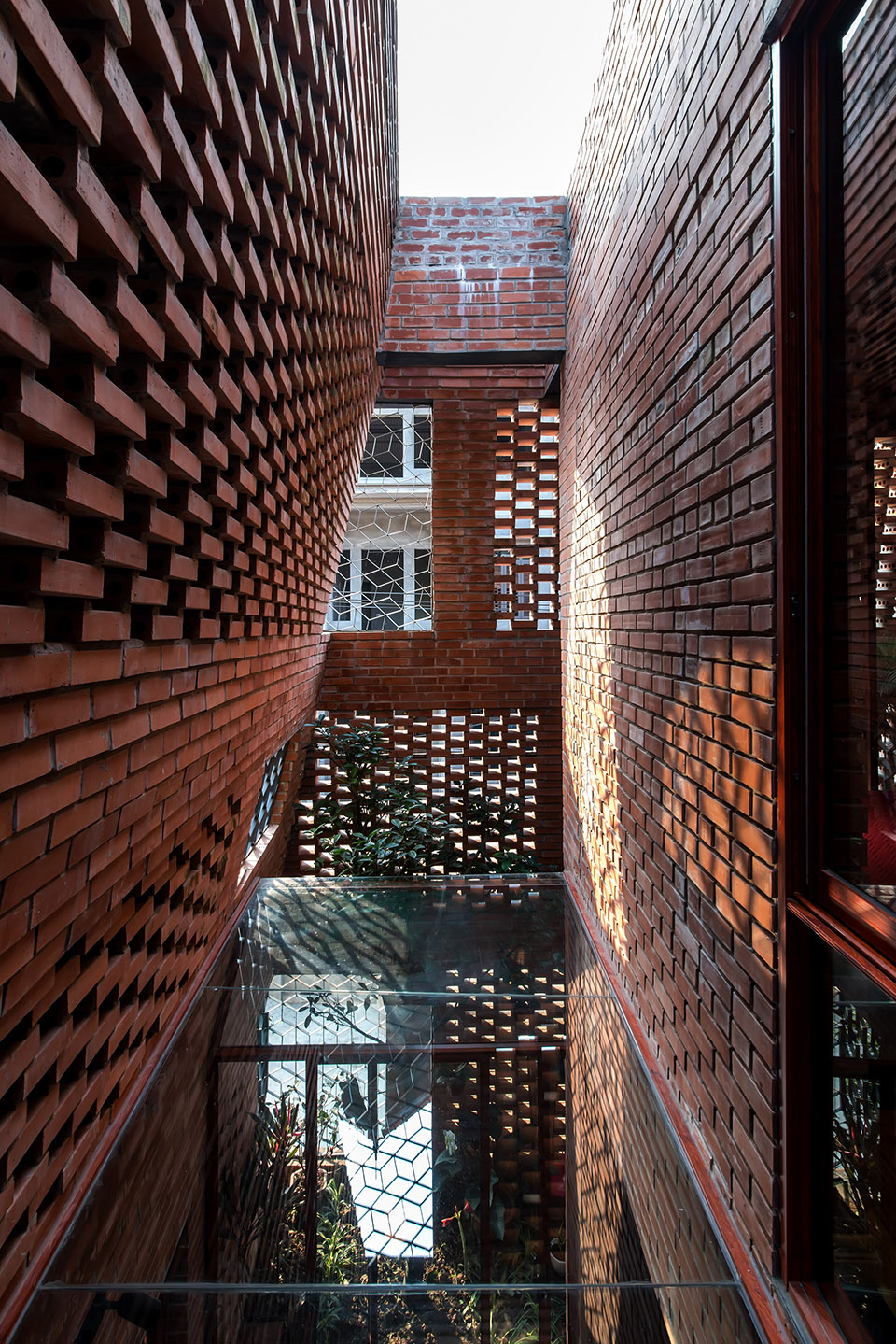 Brick Cave by H&P Architects - 谷德设计网