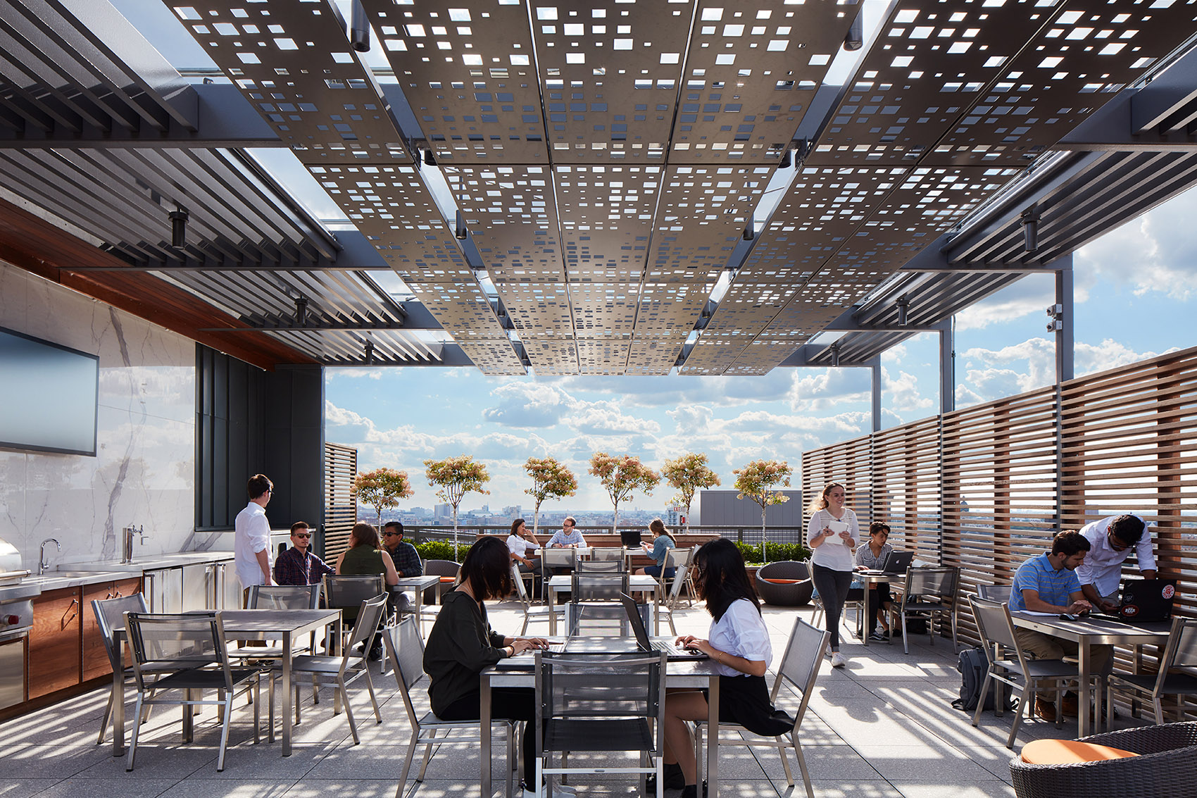 600 West Chicago Roof Deck by von Weise Associates - 谷德设计网