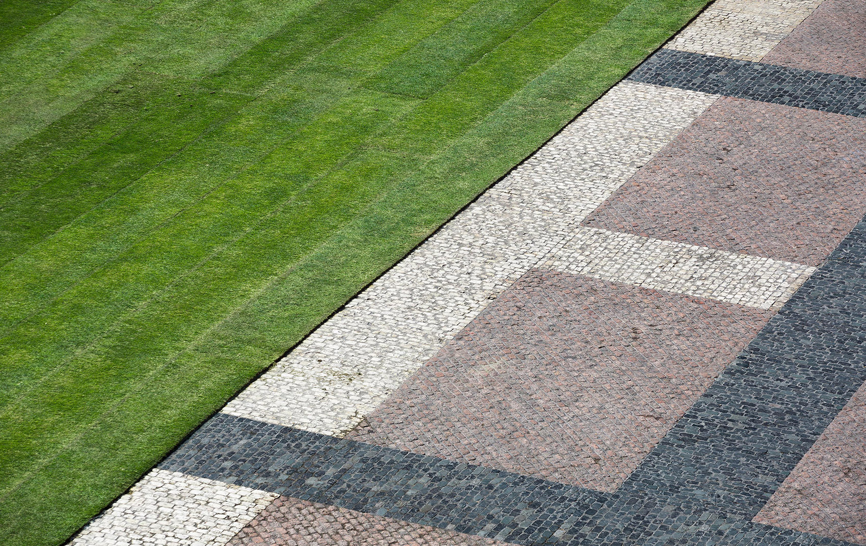 GRASS Plaza Mayor, Madria, Spain by SpY - 谷德设计网
