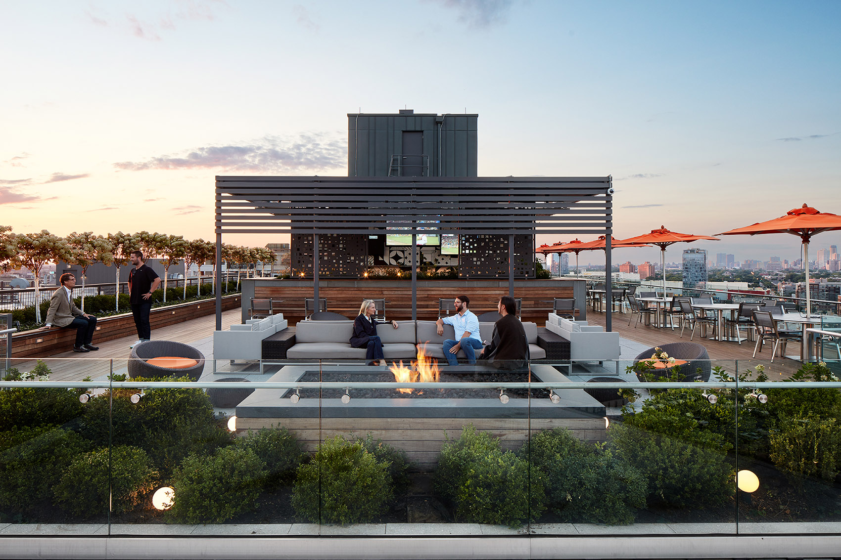 600 West Chicago Roof Deck by von Weise Associates - 谷德设计网
