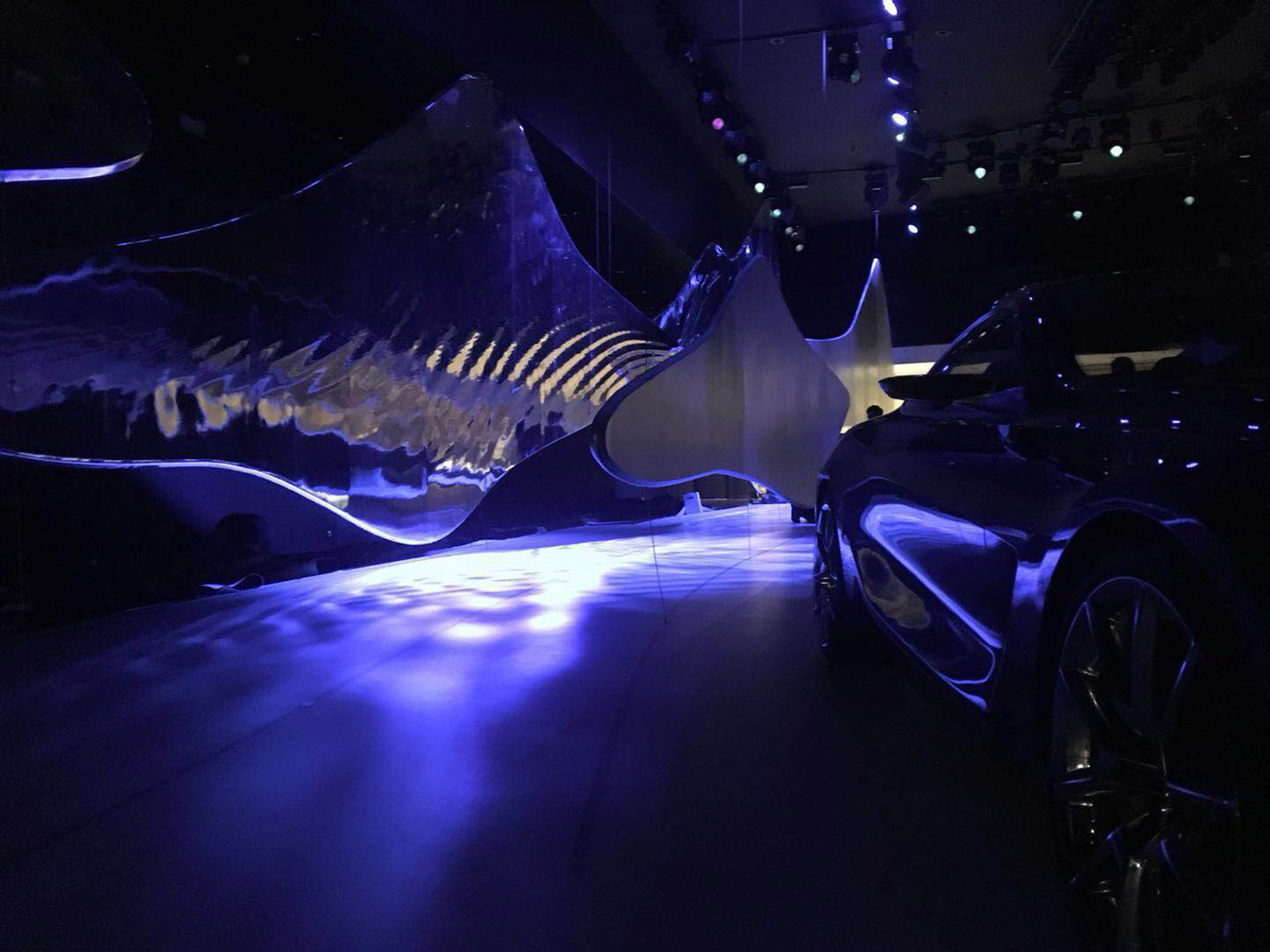 BMW Immersive Experience – Water, Cloud, Mountain by MAD + WAY Studio ...