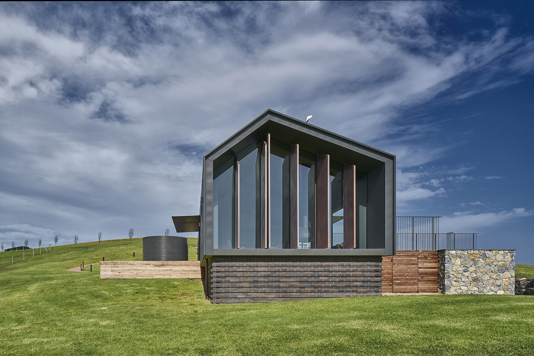 Escarpment House by Atelier Andy Carson - 谷德设计网
