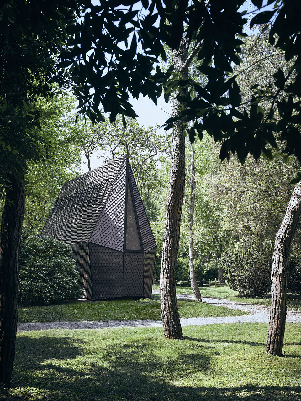 Asplund Pavilion for Vatican Chapels by ALPI - 谷德设计网