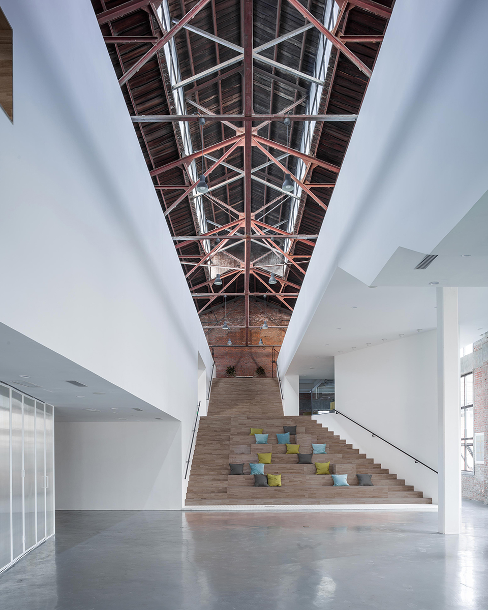 The Renovation of Old Train Factory To CRRC 1897 Creative Display ...