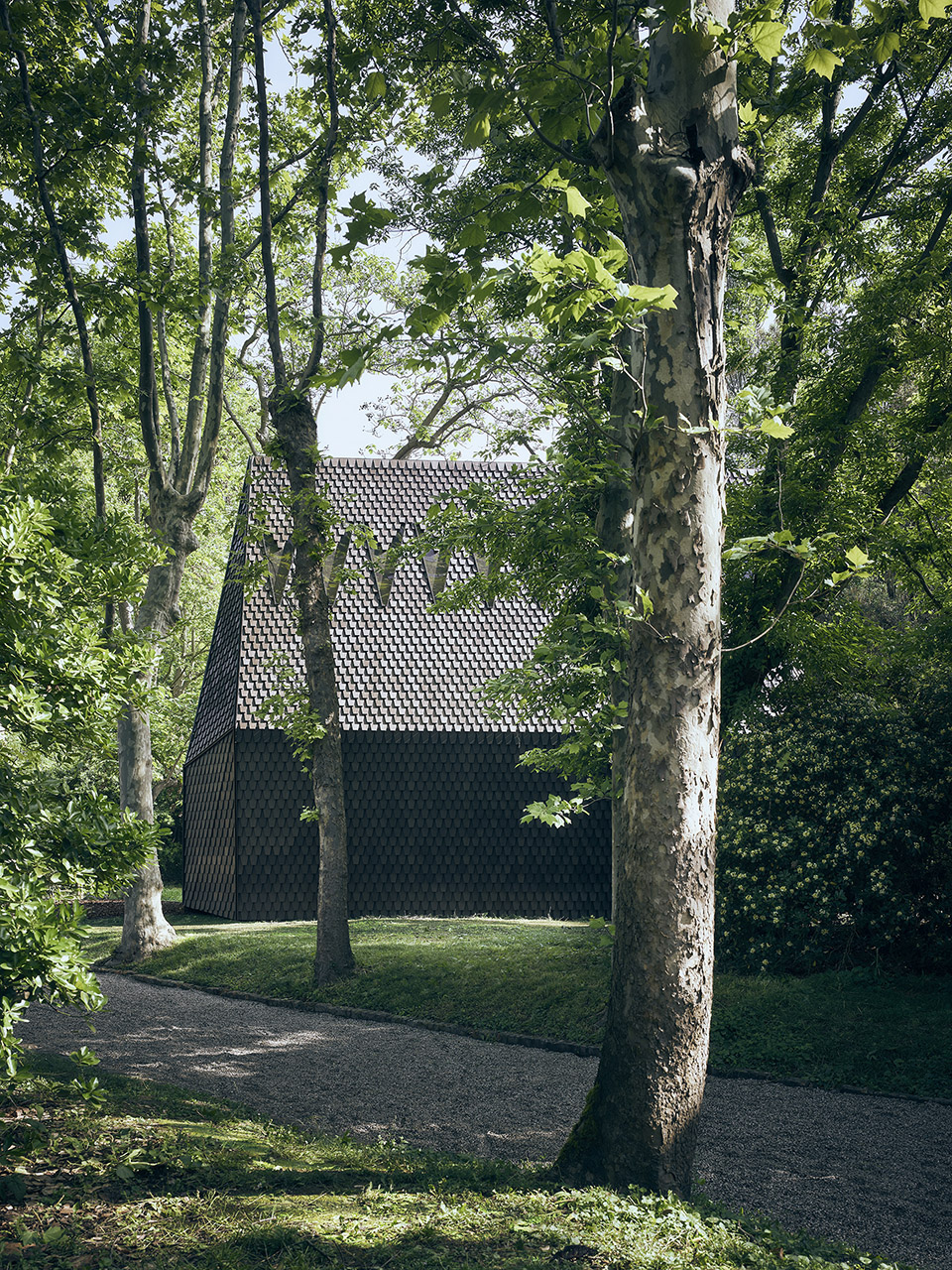 Asplund Pavilion for Vatican Chapels by ALPI - 谷德设计网