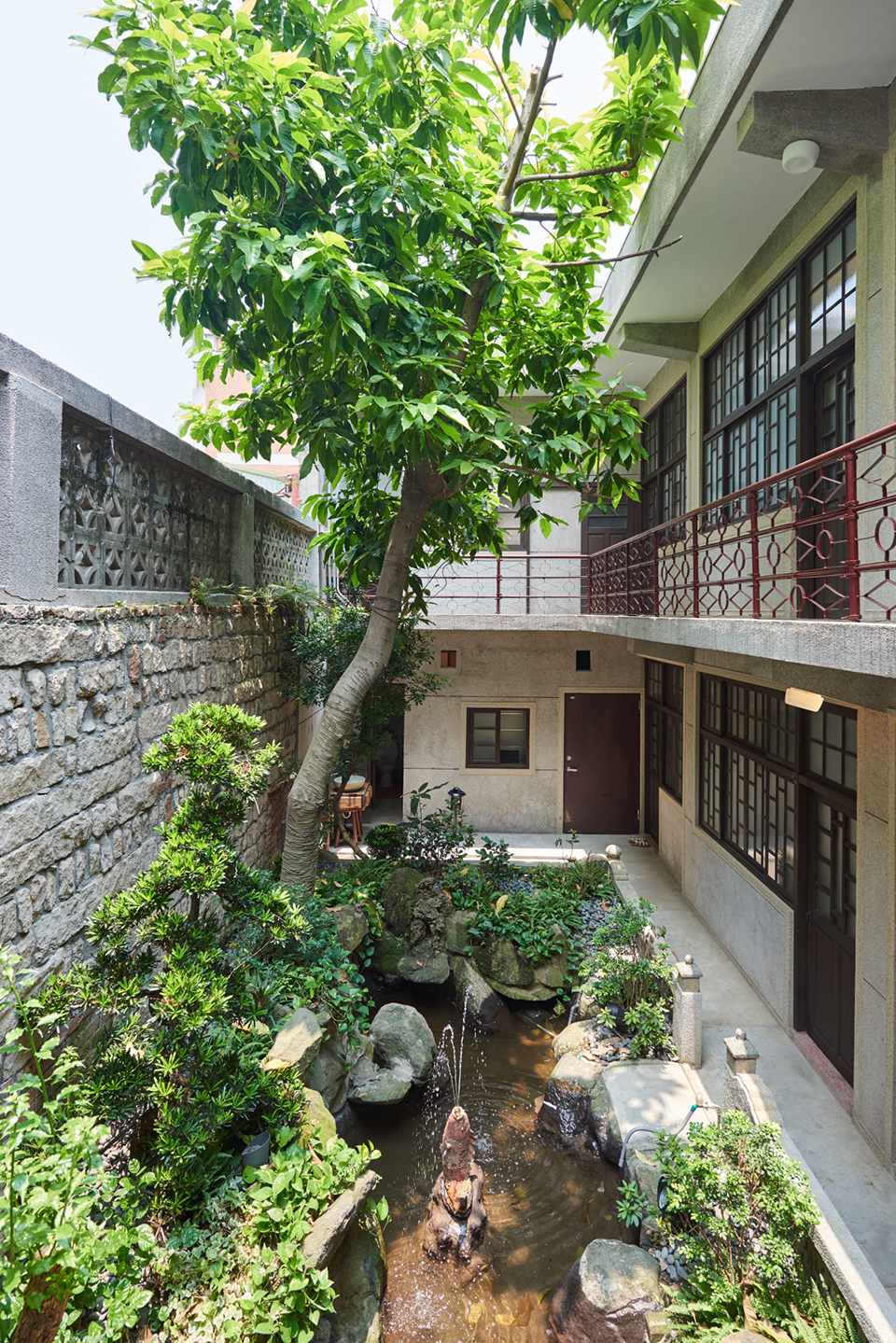 The Inverted Truss by B+P Architects - 谷德设计网