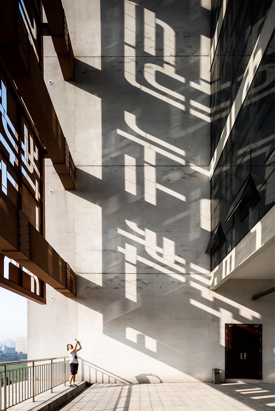 Library of South Lake Campus of Wuhan University of Technology, China ...