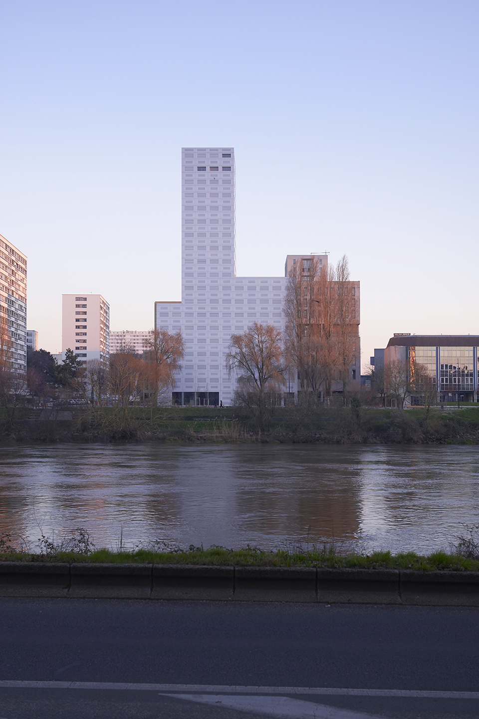 360° View Tower by LAN Architecture - 谷德设计网