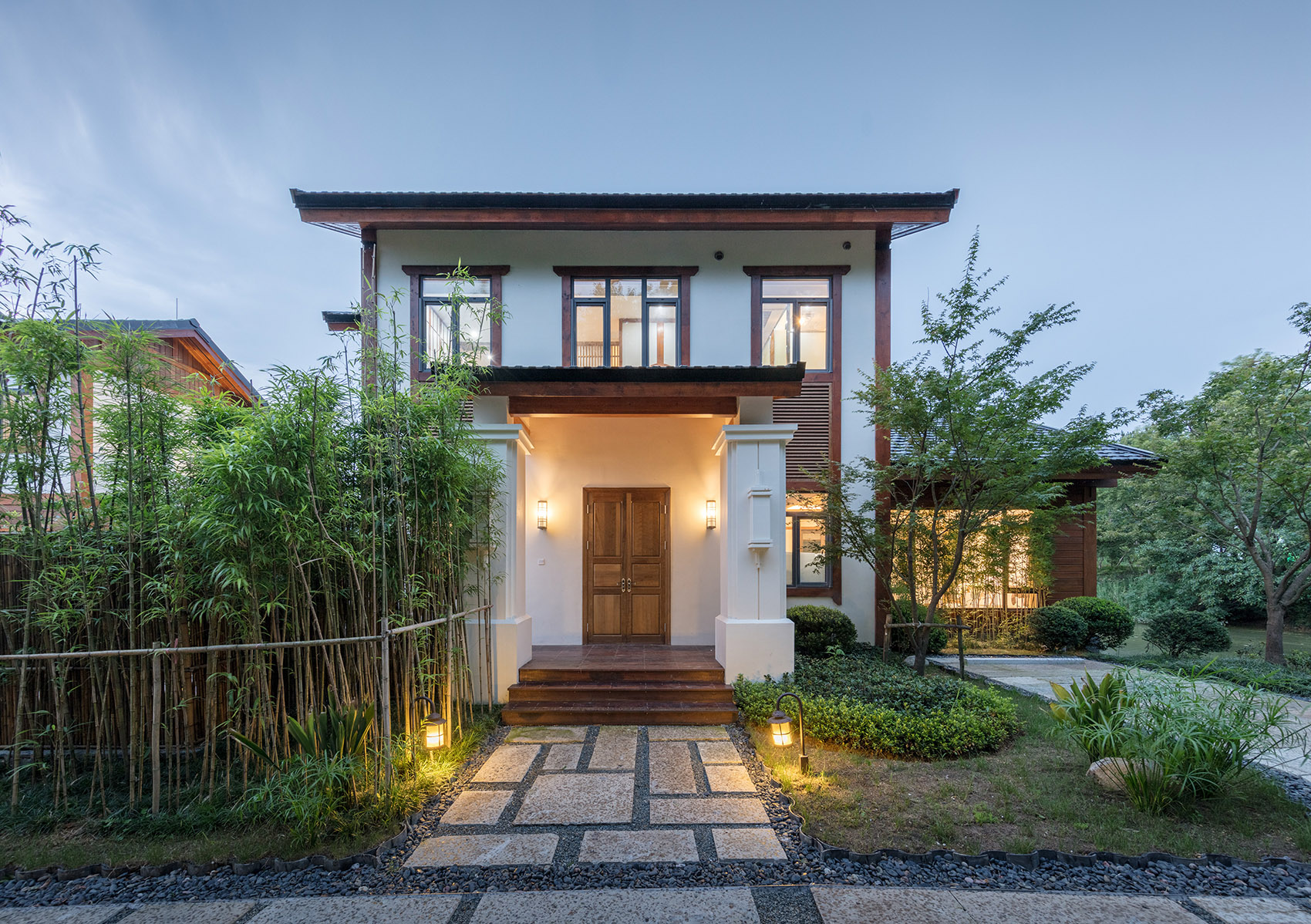 Wood Structure Resort Villas at Narada Phoenix Valley in Dongyang ...