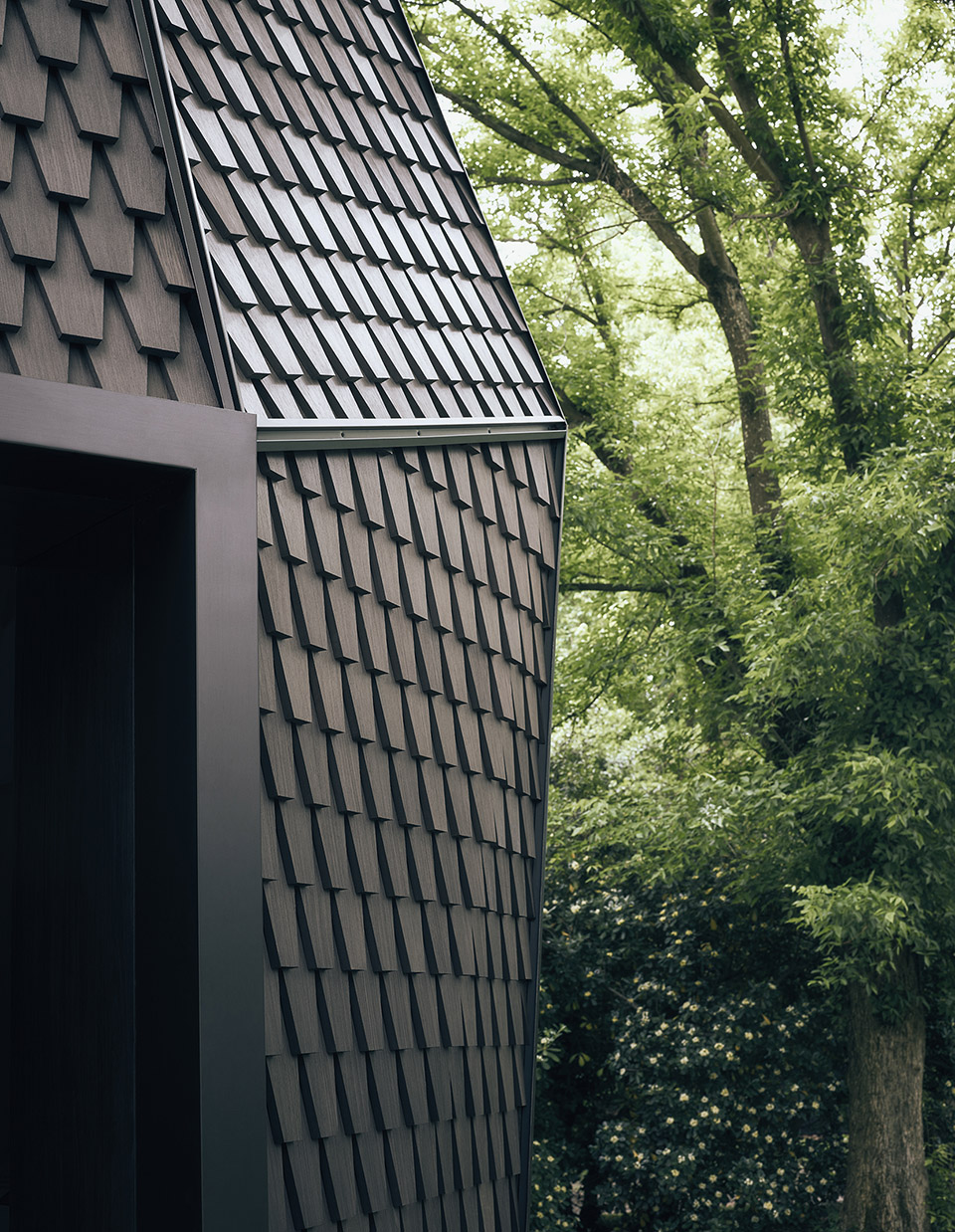 Asplund Pavilion for Vatican Chapels by ALPI - 谷德设计网