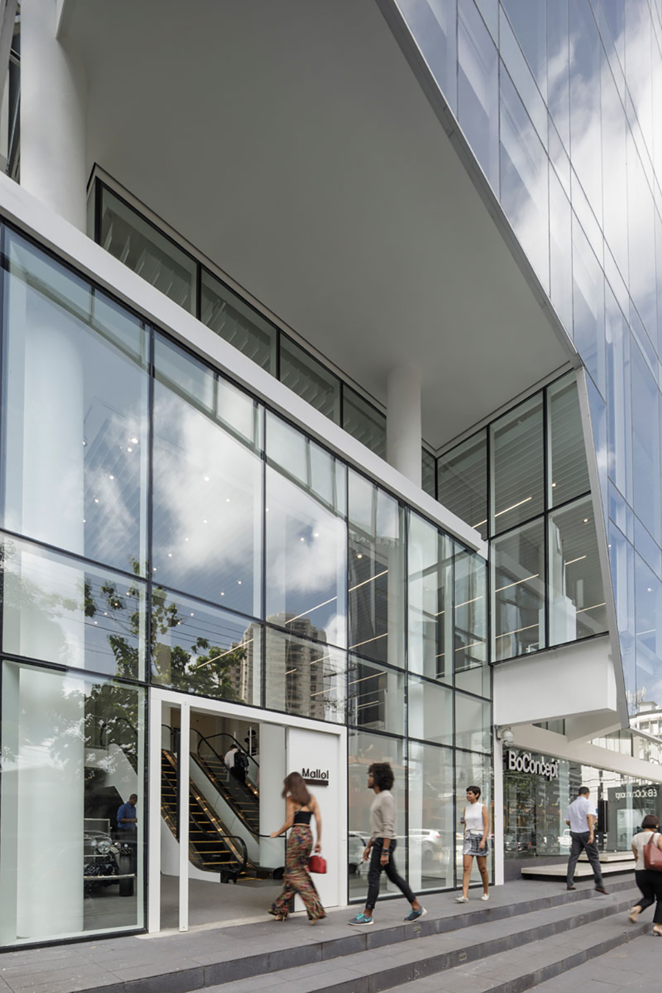 Mallol Design House by Mallol Arquitectos - 谷德设计网