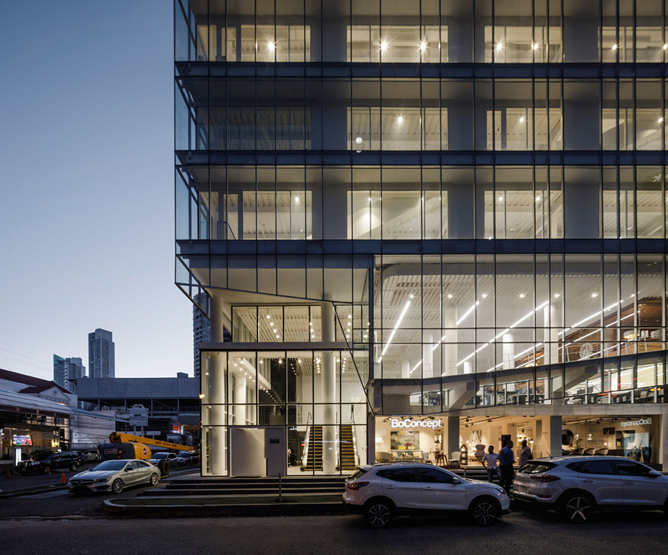 Mallol Design House by Mallol Arquitectos - 谷德设计网