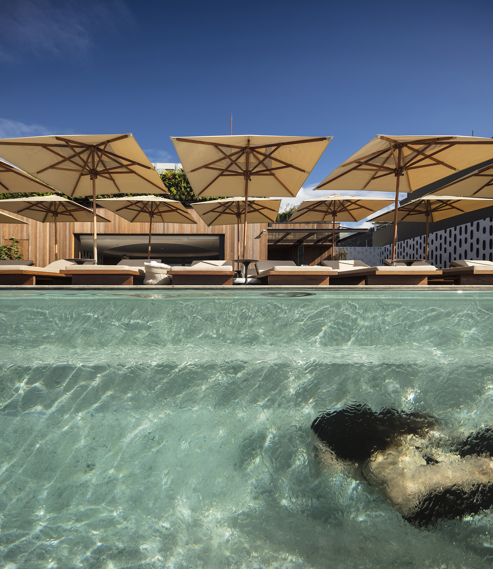 Emiliano Hotel in Rio de Janeiro by Oppenheim Architecture + Studio ...